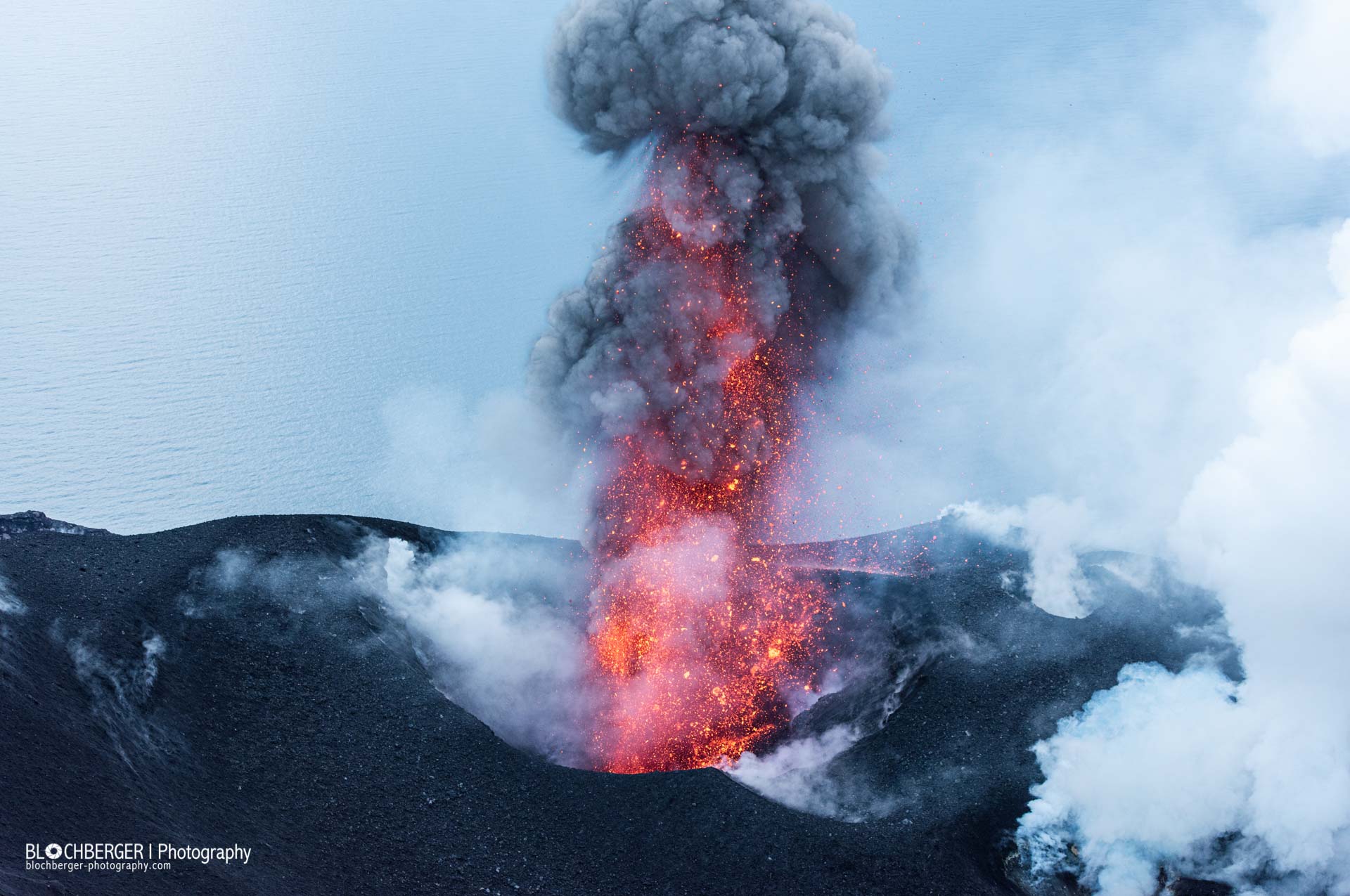 BLOCHBERGER | PHOTOGRAPHY · Stromboli